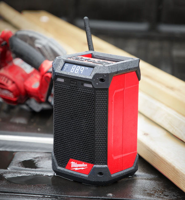 Milwaukee M12™ rádio/nabíječka DAB+ (RCDAB+-0)